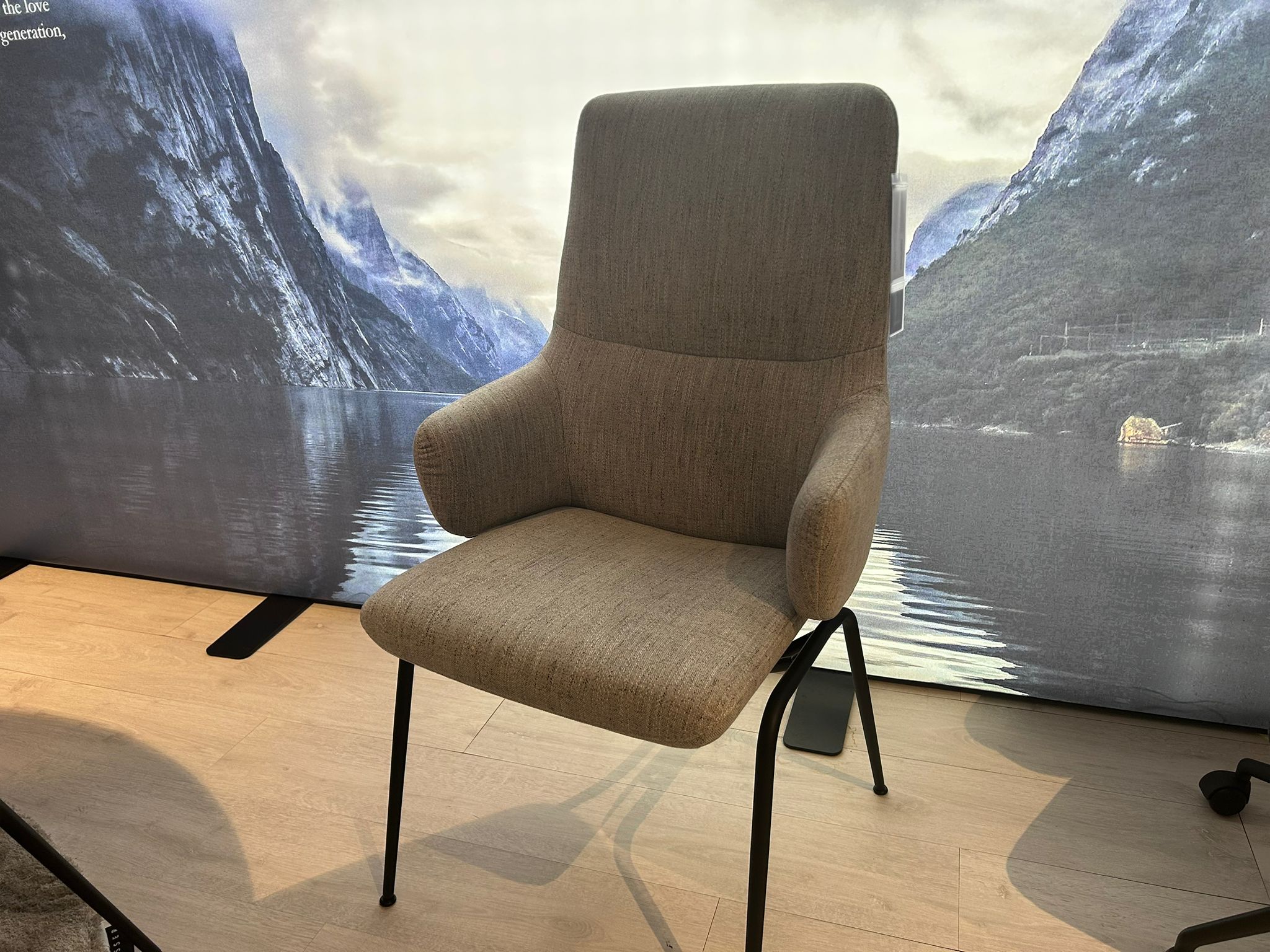 Toonzaalmodel: set van 2 stoelen - lichtgrijs | E002-MIN-1005T | Gero